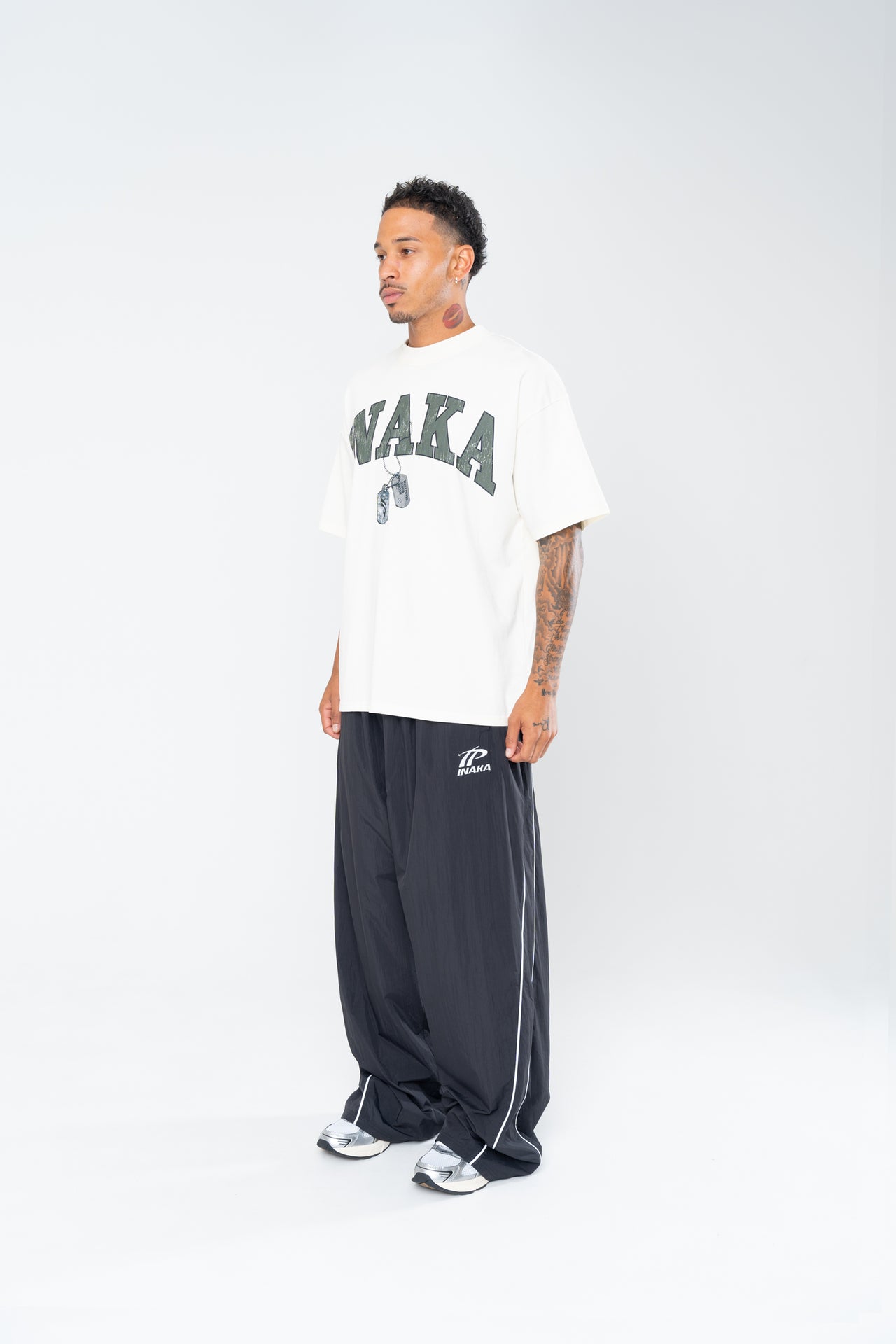 SPORTSWEAR BAGGY TRACK PANTS - BLACK – Inaka Power