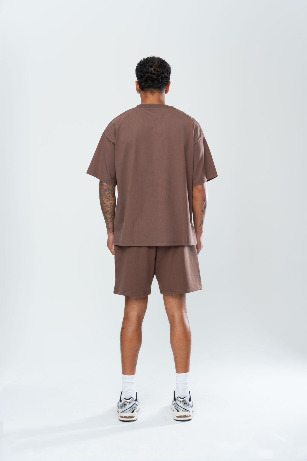 BASICS DISTRESSED TEE - ESPRESSO – Inaka Power